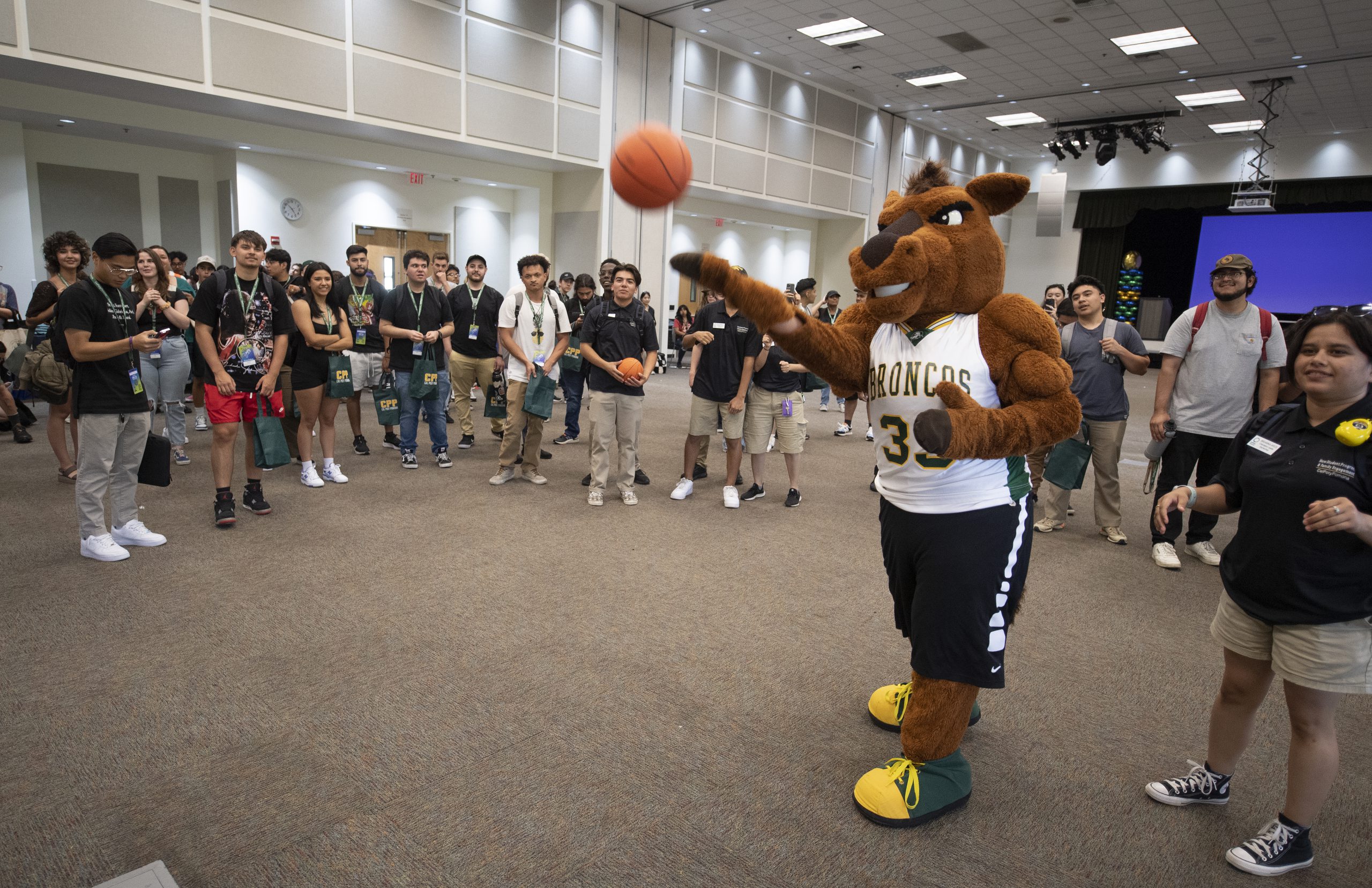 New Beginnings At Cpp Orientation Helps Students Forge Path To Success