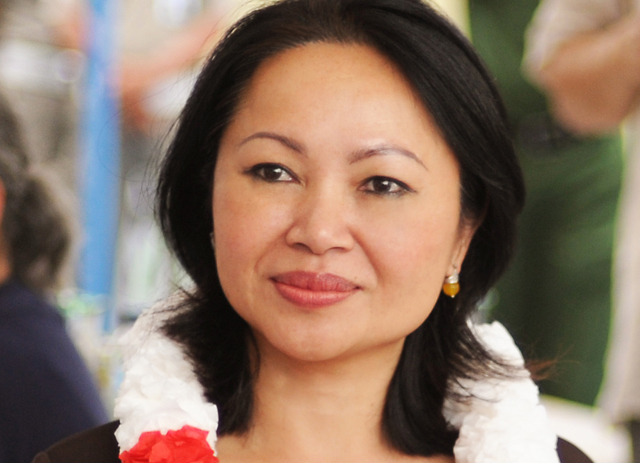 Alumna Debuts Book on Life as Vietnamese Refugee | PolyCentricsearch